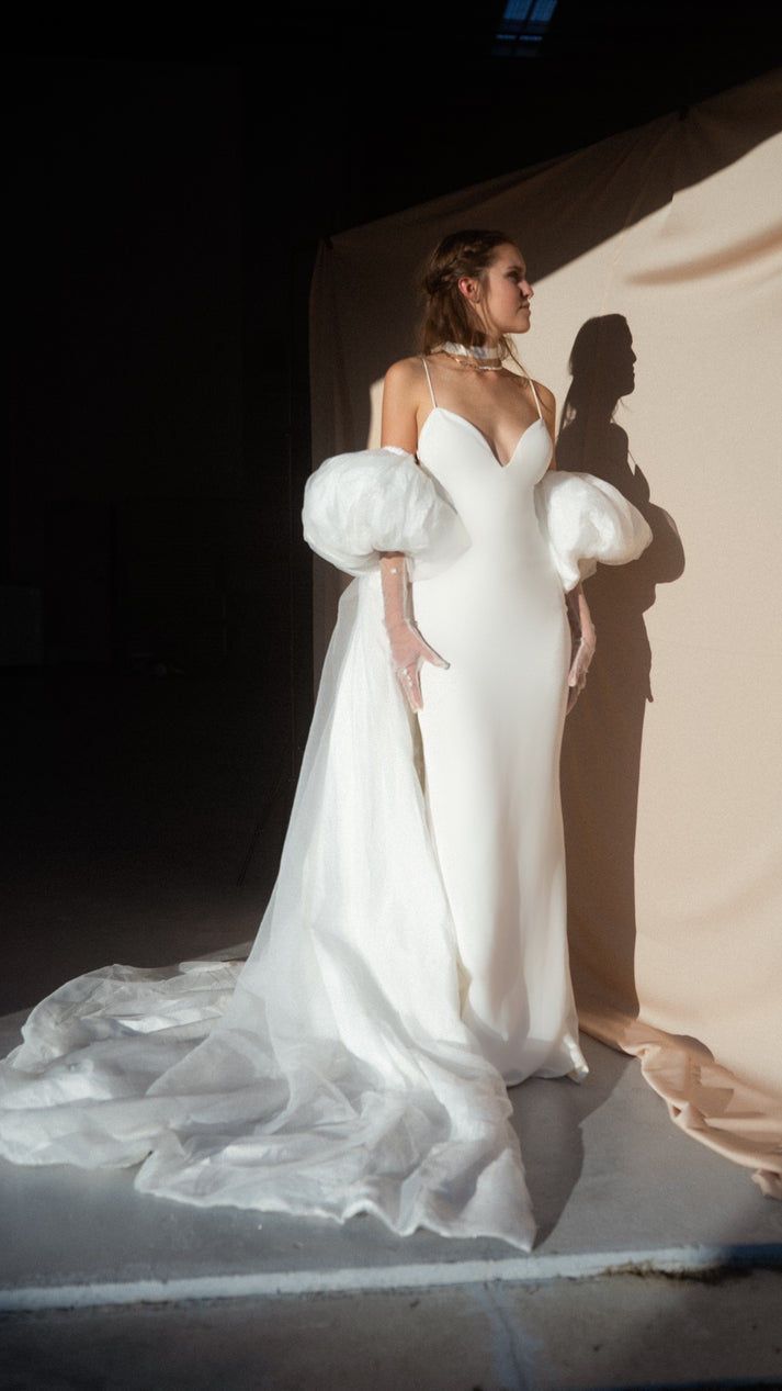 Vintage Cape for Modern Elegant Bride | Puffy Sleeve Wedding Dresses ...